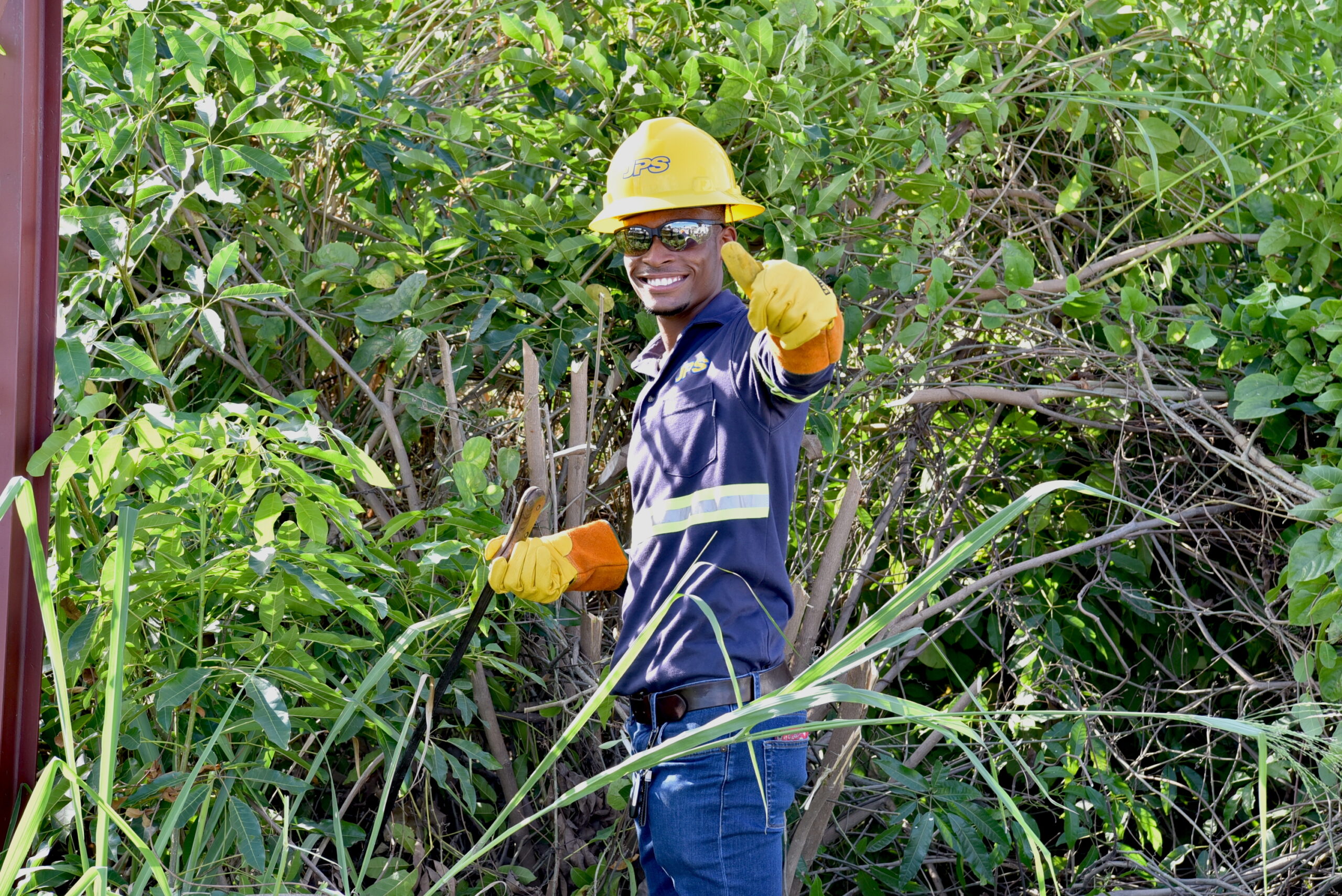 JPS welcomes 34 new line workers - JPS